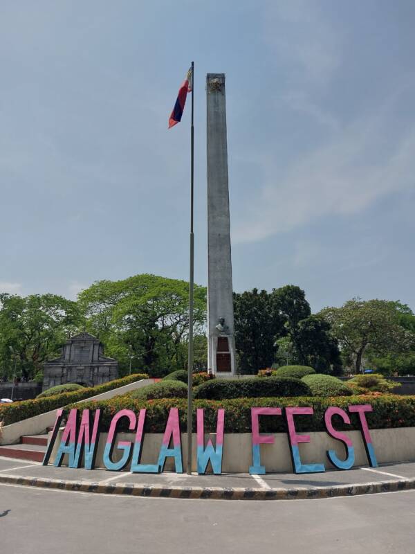 "Uy, Free Charging!" overheard at PUP Tanglaw Fest | 350 Pilipinas